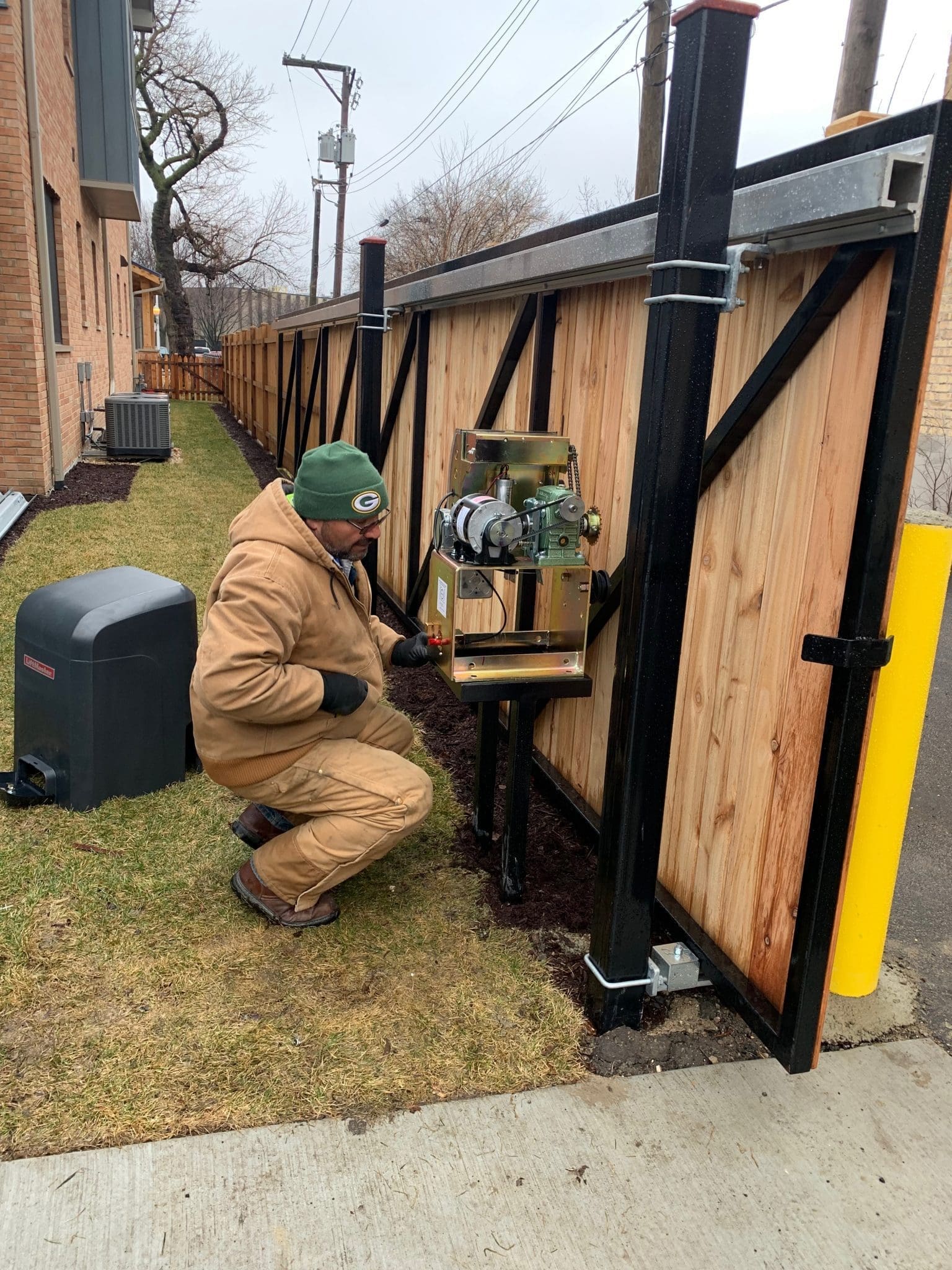 Chicago Fence Company - Iron Fence Chicago - Wood, Chain link, Vinyl
