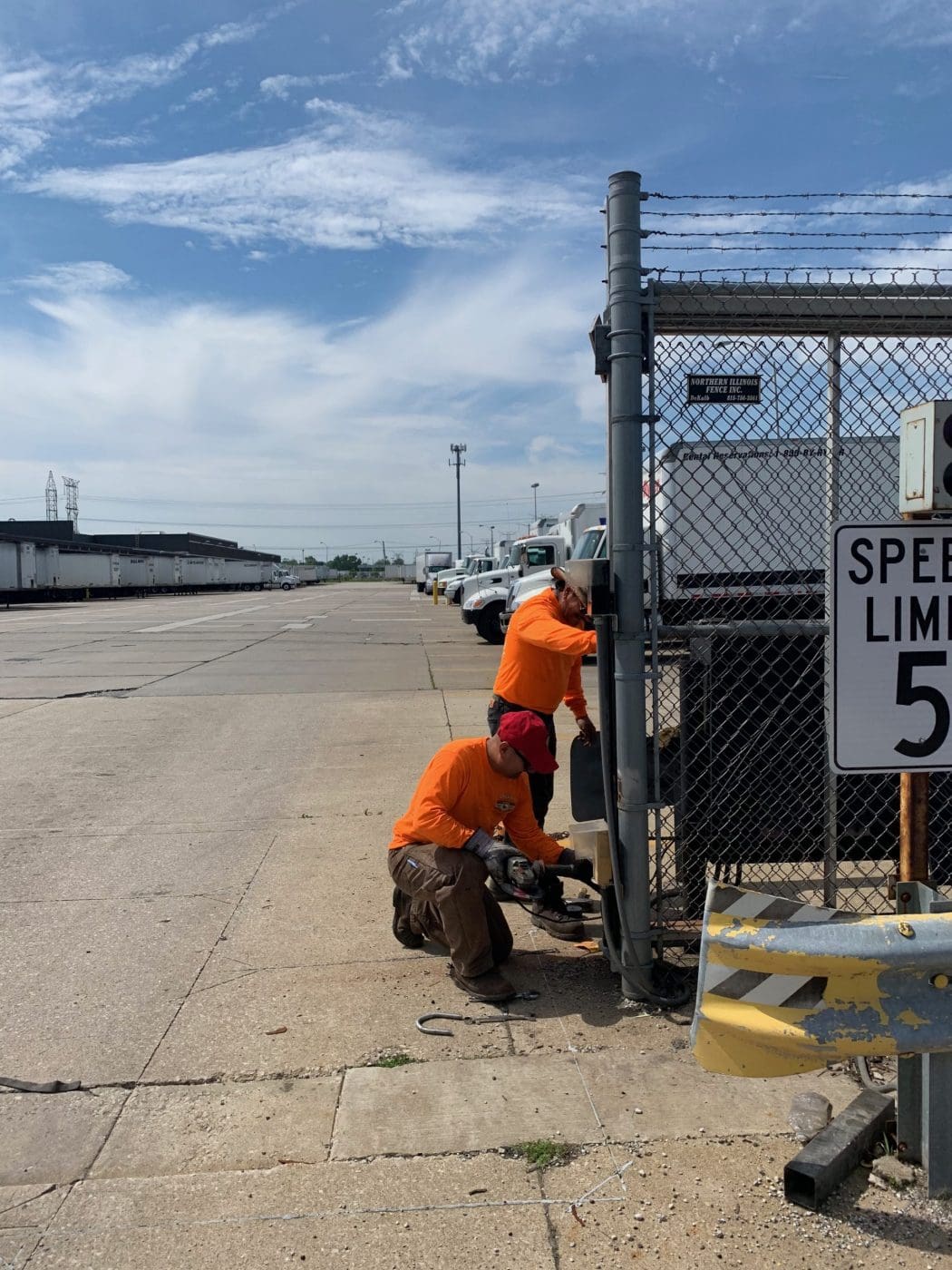 Chicago Fence Company - Iron Fence Chicago - Wood, Chain link, Vinyl