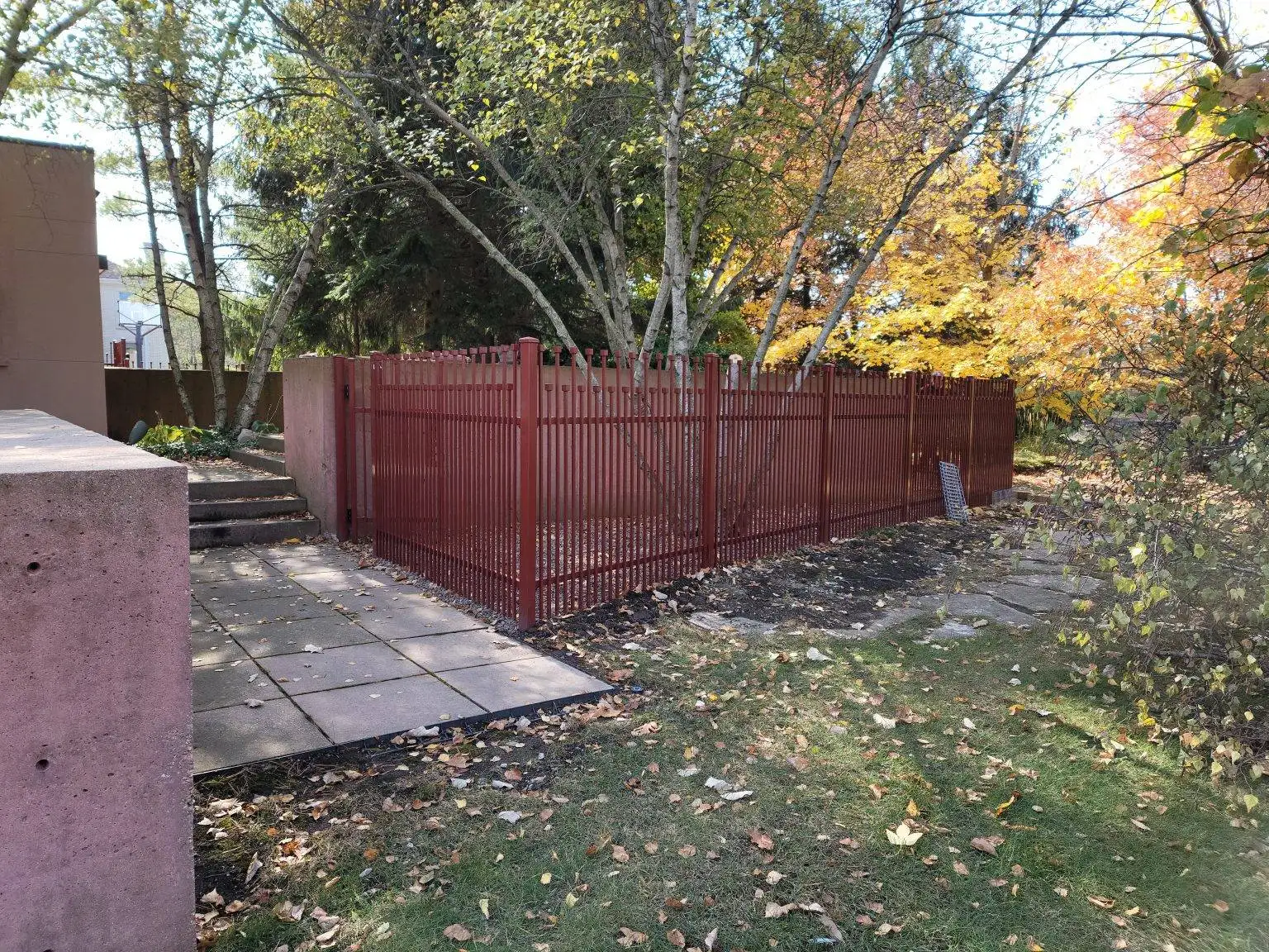Chicago Fence Company - Iron Fence Chicago - Wood, Chain link, Vinyl