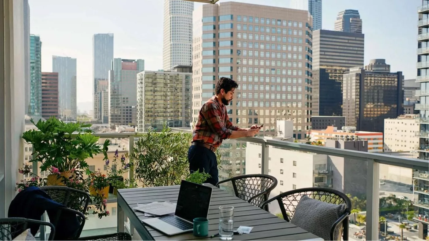 New Balcony Trends for Spring in Chicago | Osceola Fence
